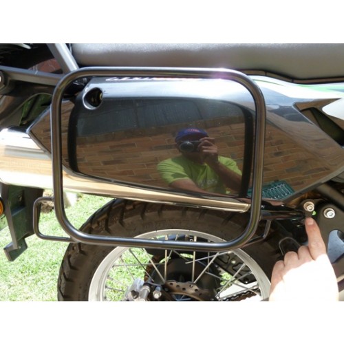 KLR 650 pre 2011 frames|Andy Strapz Pannier systems.